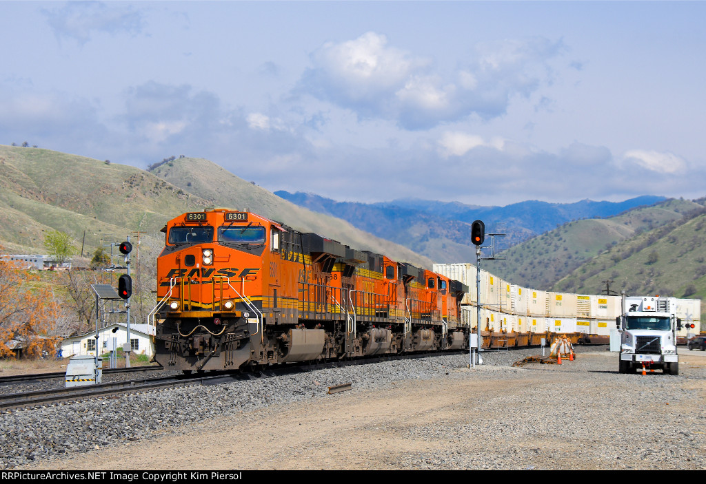 BNSF 6301